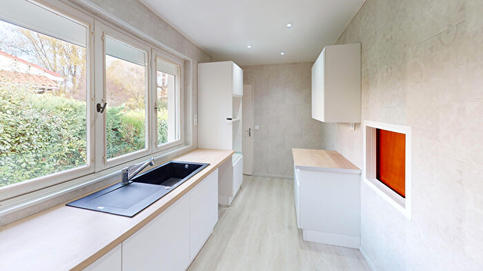 Maison à vendre - Léognan - 6 pièces - 5 chambres