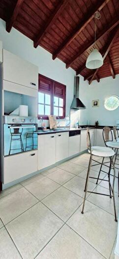 Maison à louer - Sainte-Rose - 4 pièces - 3 chambres