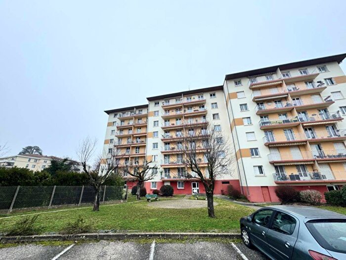 Appartement à louer - Béligny-La Sablonnière-La Grange Rouge-Le Peloux-Les Fourches, Villefranche-sur-Saône - 2 pièces - 1 chambre