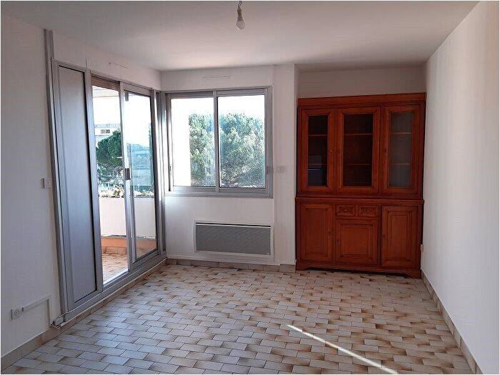 Appartement à louer - Centre Ville-Stalingrad, Alès - 2 pièces - 1 chambre