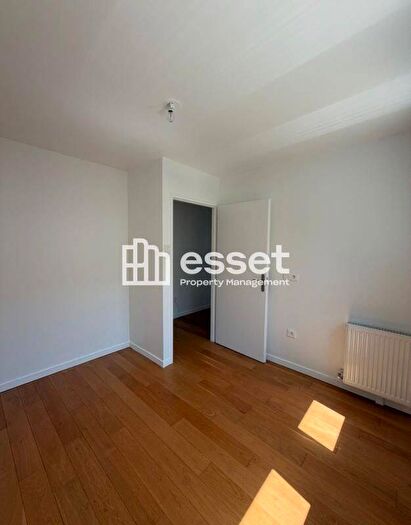 Platanes, Joinville-le-Pont : Appartement 3 pièces à louer