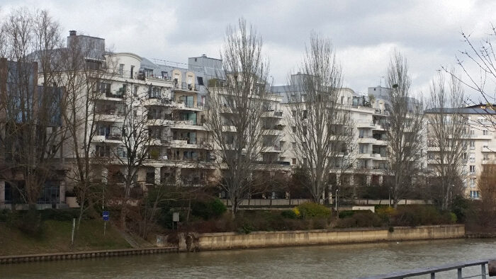 Appartement 1 pièce à louer - Neuilly-Plaisance, Eglise, Gare