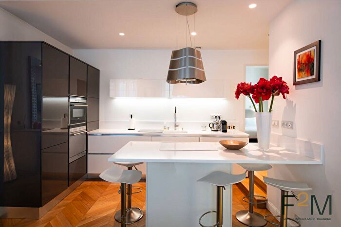 Appartement à louer - Lyon ème arrondissement - 3 pièces - 2 chambres