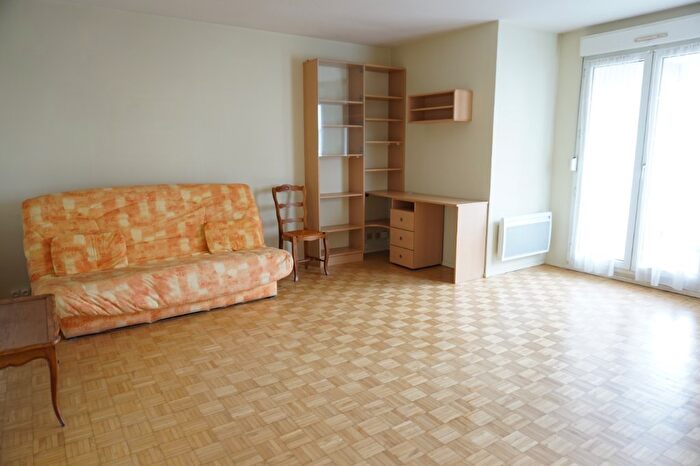 Appartement à louer - Lyon e , Sans Souci, Dauphiné - 2 pièces - 1 chambre