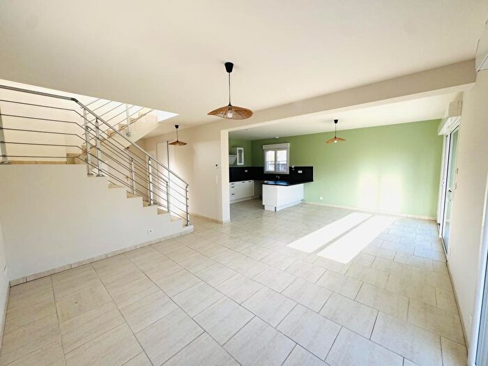 Maison à vendre - Romilly-sur-Seine, Centre-ville, Gare, Lion, Les Hauts Buissons - 7 pièces - 5 chambres