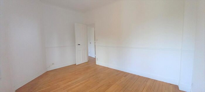 Appartement 3 pièces à louer à Courbevoie, Marceau République