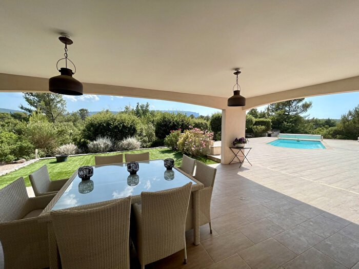 Maison à vendre - Ollières - 5 pièces - 4 chambres