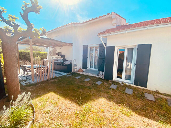 Maison à vendre - Saint-Cyprien, Plage de lArt - 6 pièces - 5 chambres