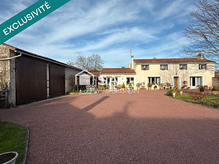 Maison à vendre - Blanzac-lès-Matha - 6 pièces - 3 chambres