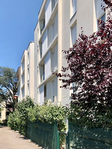 Appartement à louer - Centre Ville, Tassin-la-Demi-Lune - 1 pièce