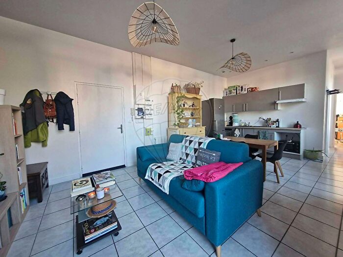 Appartement à vendre - Pougues-les-Eaux - 3 pièces - 2 chambres