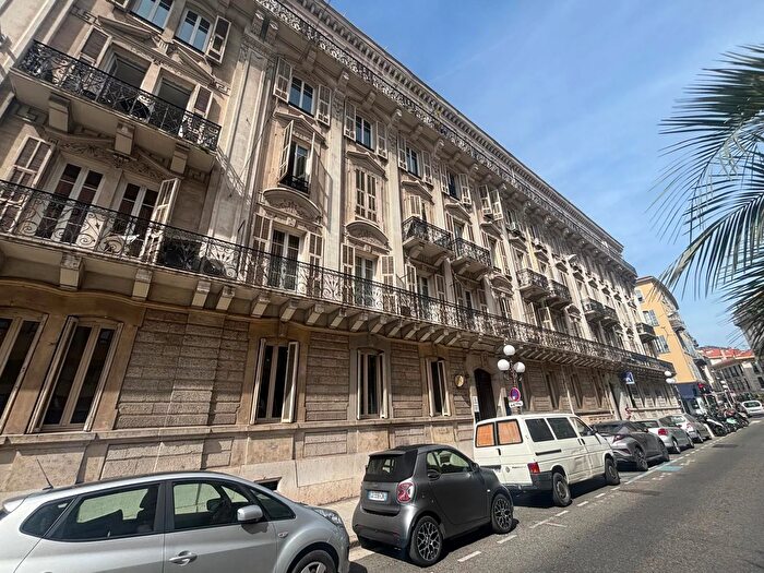 Appartement 6 pièces à Nice, Centre-ville, à vendre
