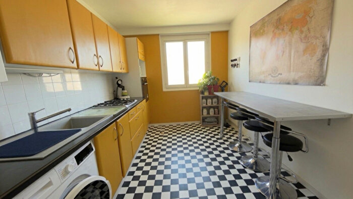 Saint-André-les-Vergers : Appartement 6 pièces à vendre