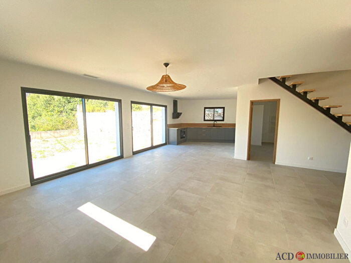 Ventabren : Maison 6 pièces à louer