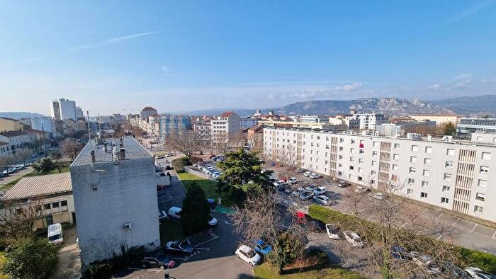 Appartement à louer - Valence, Centre-ville - 2 pièces - 1 chambre