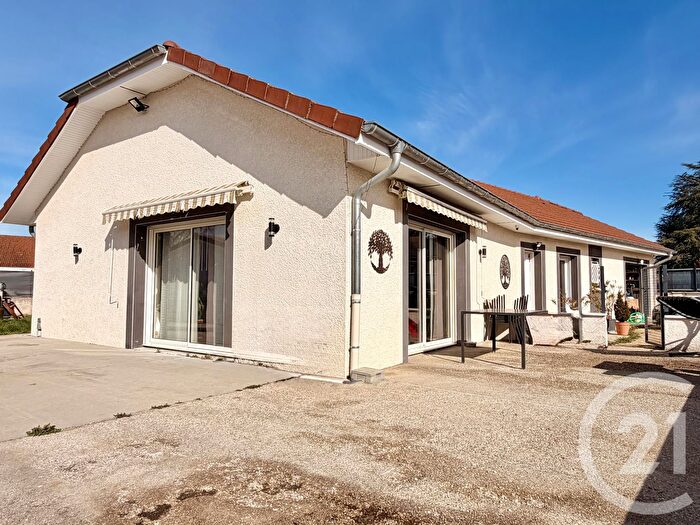 Maison 4 pièces à Charancieu, à louer