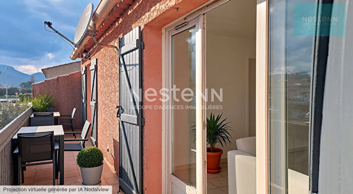 Appartement à vendre - Saint-Maximin-la-Sainte-Baume, Centre-ville - 3 pièces - 2 chambres