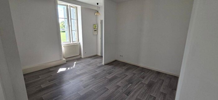 Lancié - Appartement 3 pièces à louer
