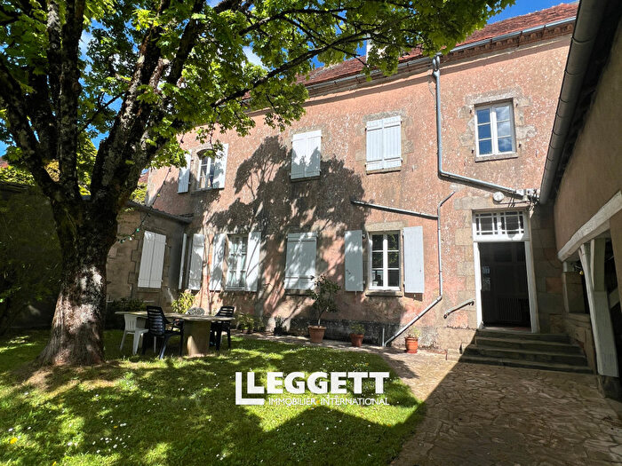 Aigurande : Maison 12 pièces à vendre