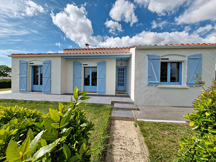 Maison 4 pièces à Le Fenouiller, à vendre