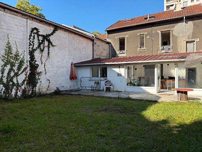 Appartement à vendre - Cachan, Ouest Sud - 2 pièces - 1 chambre