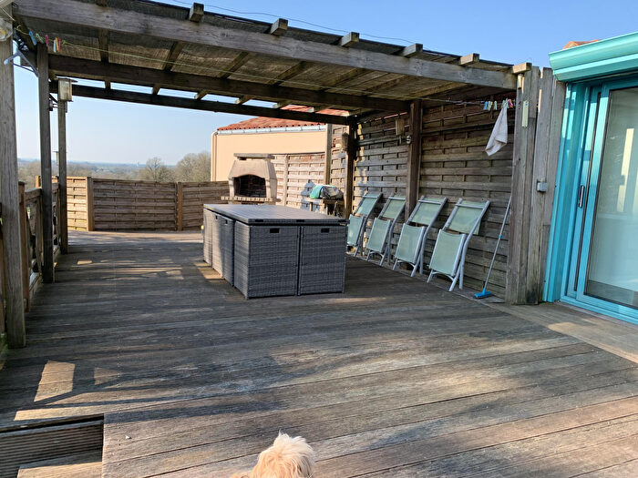 Maison à vendre - Saint-Michel-Mont-Mercure - 5 pièces - 4 chambres