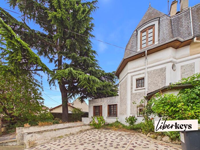 Villeneuve-Saint-Georges, Fort : Maison 3 pièces à vendre