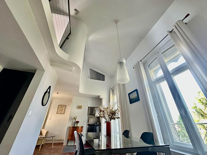 Avignon, Palais des Papes, Zone Piétonne : Appartement 4 pièces à vendre