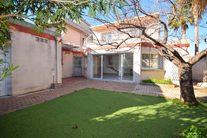 Maison à vendre - Marseille e , Sainte-Marguerite - 5 pièces - 4 chambres