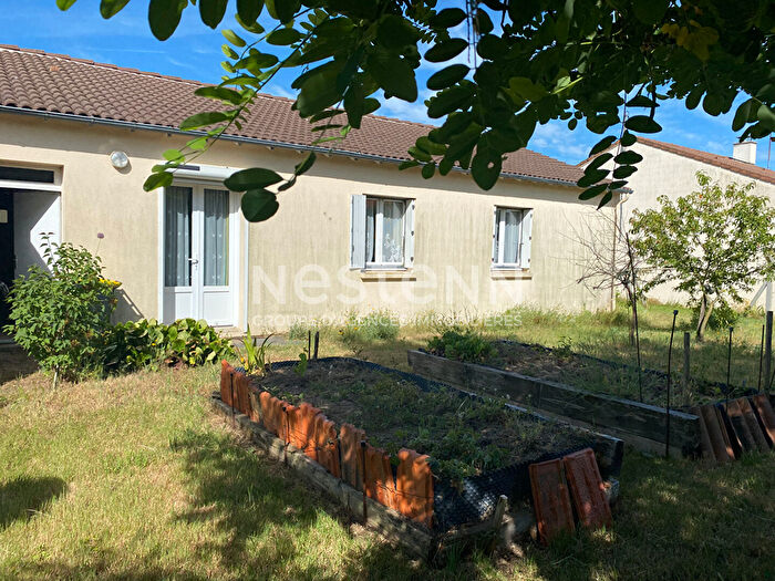 Nueil-les-Aubiers - Maison 4 pièces à vendre