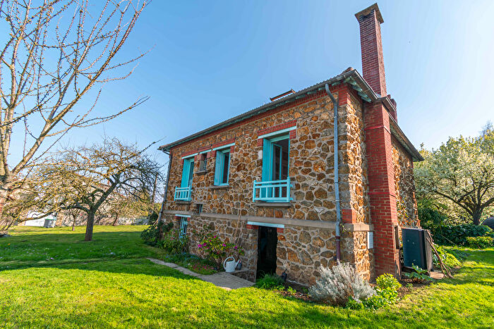 Maison à vendre - Saint-Brice-sous-Forêt, Centre-ville, Clos - 6 pièces - 4 chambres