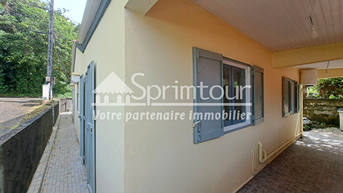 Appartement à louer - Saint-Claude - 2 pièces - 1 chambre