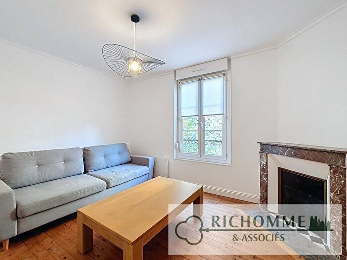 Appartement à louer - Centre Ville, Reims - 2 pièces - 1 chambre