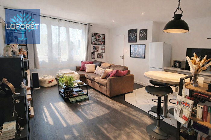 Appartement à vendre - Strasbourg, Neuhof - 2 pièces - 1 chambre