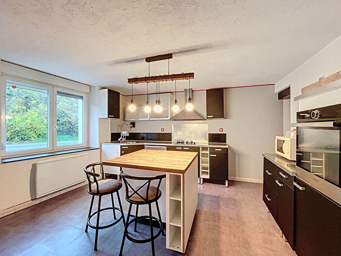 Maison à louer - Geville - 8 pièces - 4 chambres