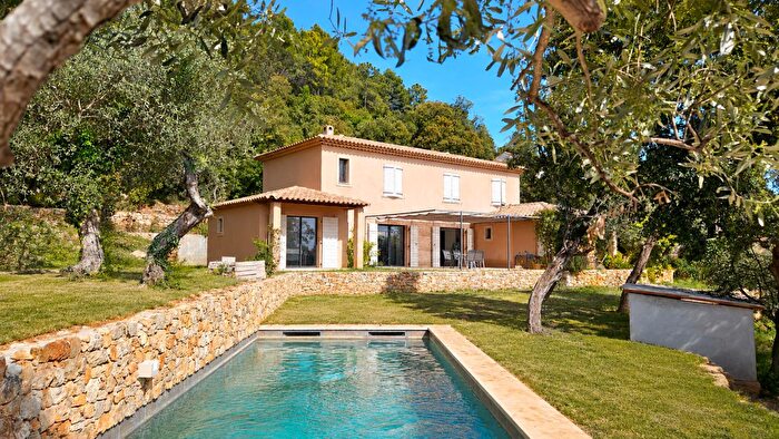Maison 6 pièces à Claviers, à vendre