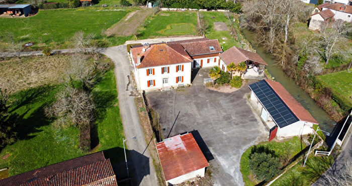 Maison à vendre - Bahus-Soubiran - 13 pièces - 10 chambres