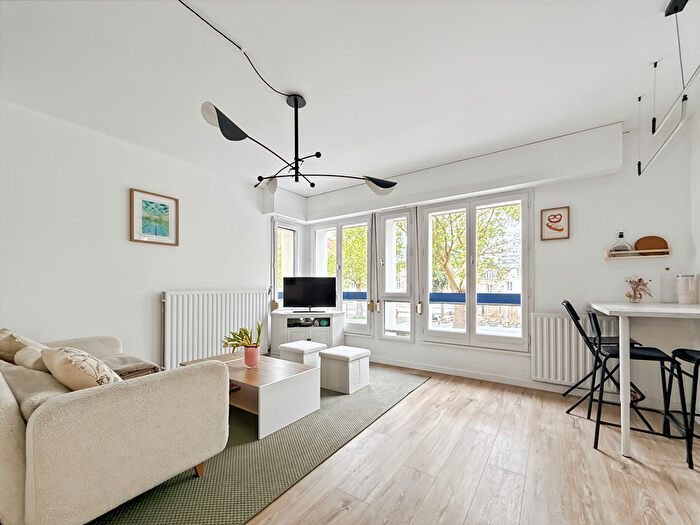 Appartement à vendre - Quartiers Ouest, Bourg lEvesque - 2 pièces - 1 chambre