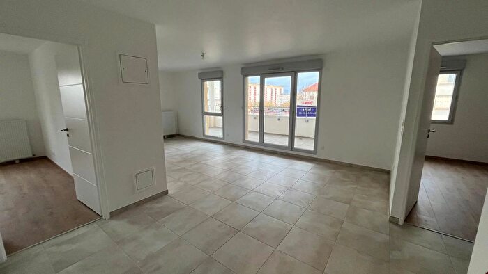 Appartement à louer - Chenôve, Chenôve - 3 pièces - 2 chambres