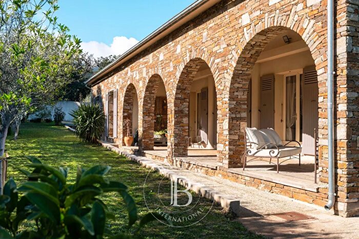 Maison à vendre - Sisco - 10 pièces - 5 chambres