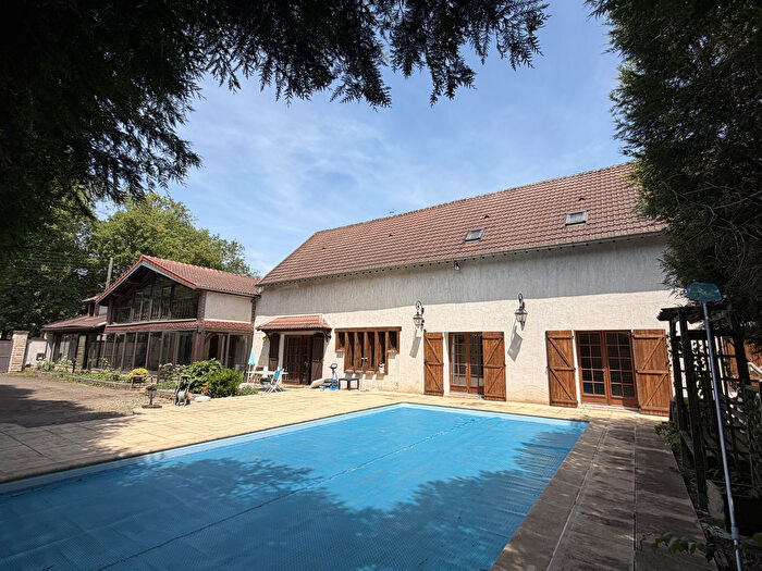 Sens, Faubourg Saint-Didier, Clos-Le-Roi : Maison 15 pièces à vendre