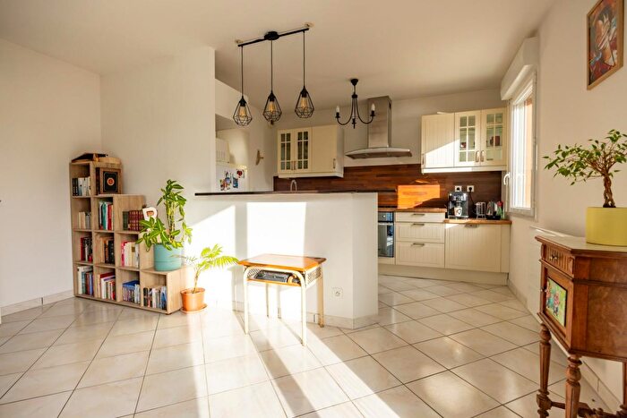 Appartement à vendre - Saint-Sébastien-sur-Loire, Ouest - 4 pièces - 3 chambres