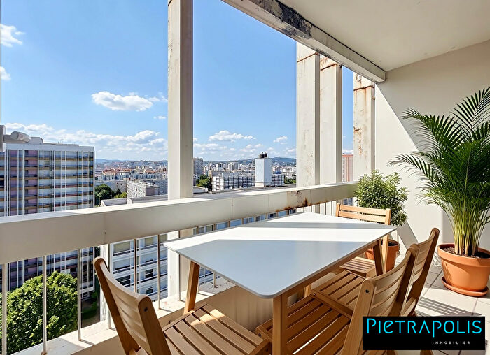 Appartement 3 pièces à vendre à Villeurbanne, Perrallière