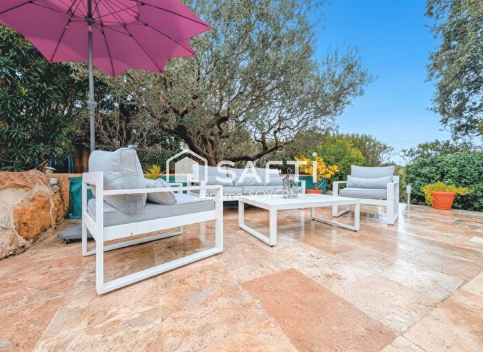 Maison à vendre - Beaucaire, Gaudon-Sizen, Chemin Marguilliers, Pointe Rouge - 6 pièces - 4 chambres