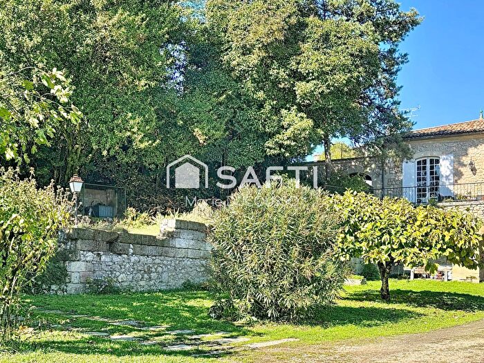 Maison 10 pièces à vendre - Castillon-la-Bataille