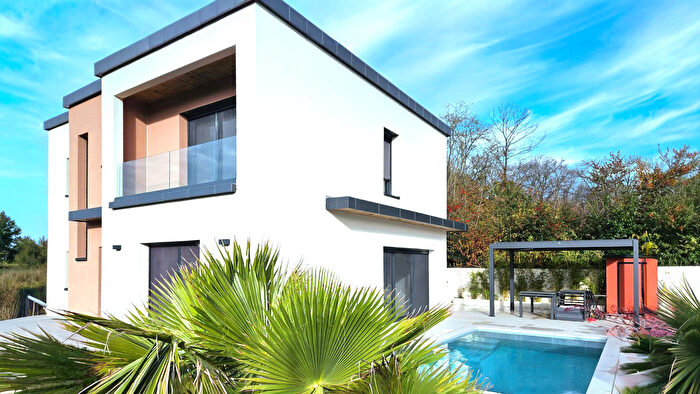 Maison à vendre - Roussillon - 6 pièces - 4 chambres