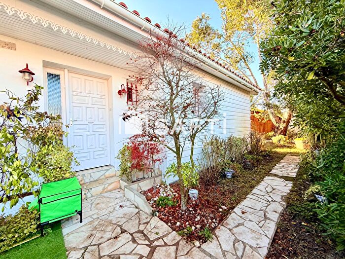 Maison à vendre - La Teste-de-Buch, Les Chênes Verts, Bordes, Clair-Bois, Pinède de Conteau - 5 pièces - 4 chambres