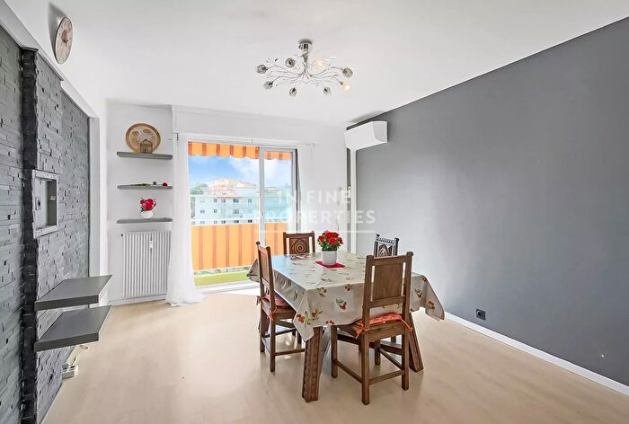 Appartement à vendre - Le Cannet, Rocheville, Colombier, Campelières - 4 pièces - 3 chambres