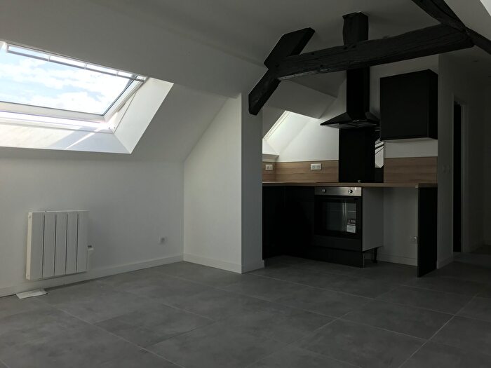 Appartement 1 pièce à Louviers, Saint-Jean, à louer