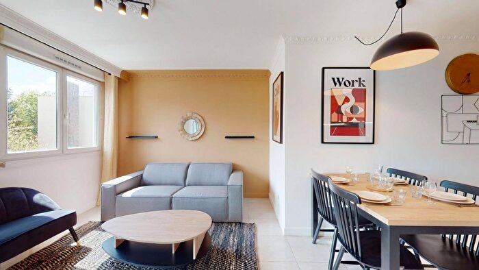 Appartement à louer - Les Lozaits, Villejuif - 5 pièces - 4 chambres